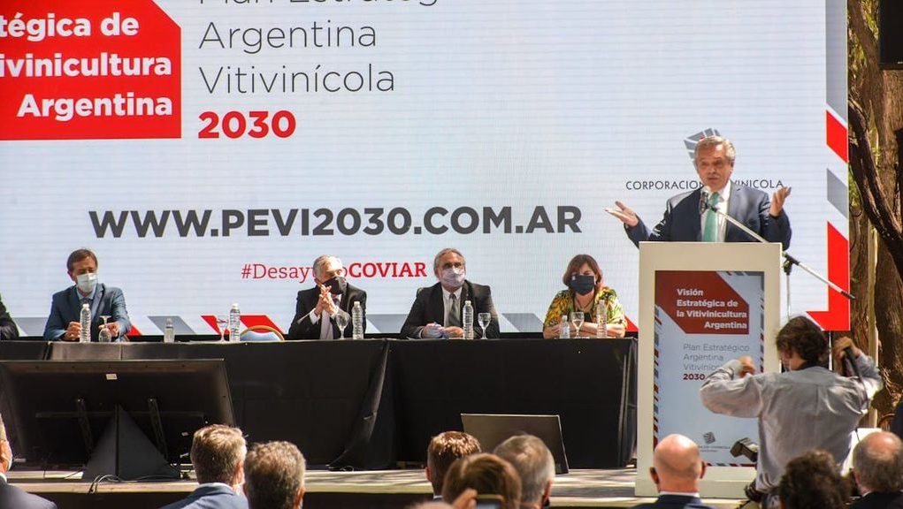 Desayuno Coviar 2022 y balance del Plan Estratégico Vitivinícola 2030 ...